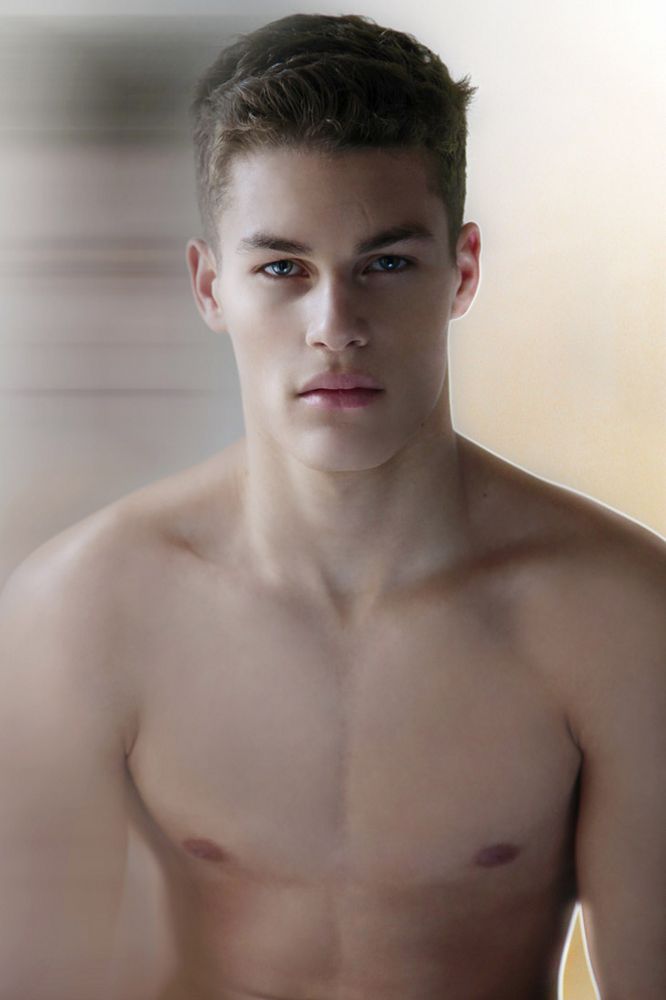 Daily Bodybuilding Motivation: MODEL TYLER MAHER