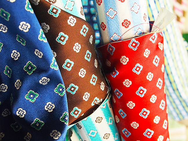 Samina: Kiton, Tie story