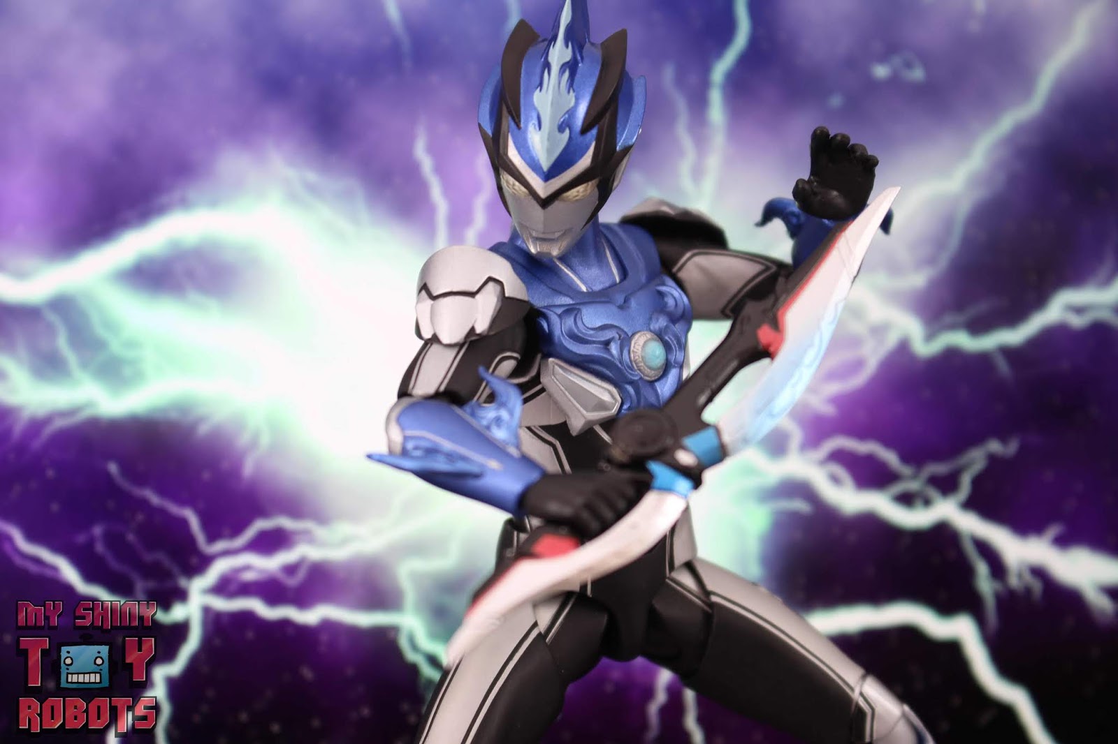 My Shiny Toy Robots: Toybox REVIEW: S.H. Figuarts Ultraman Blu Aqua