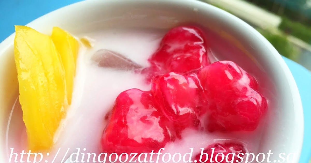 Miki's Food Archives : Thai Red Ruby Dessert aka Water Chestnut in ...