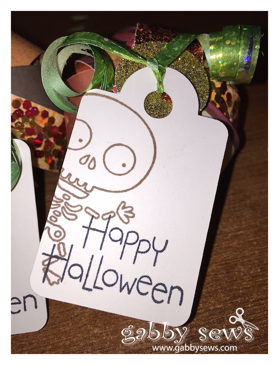 gabby sews: Skeleton Tags