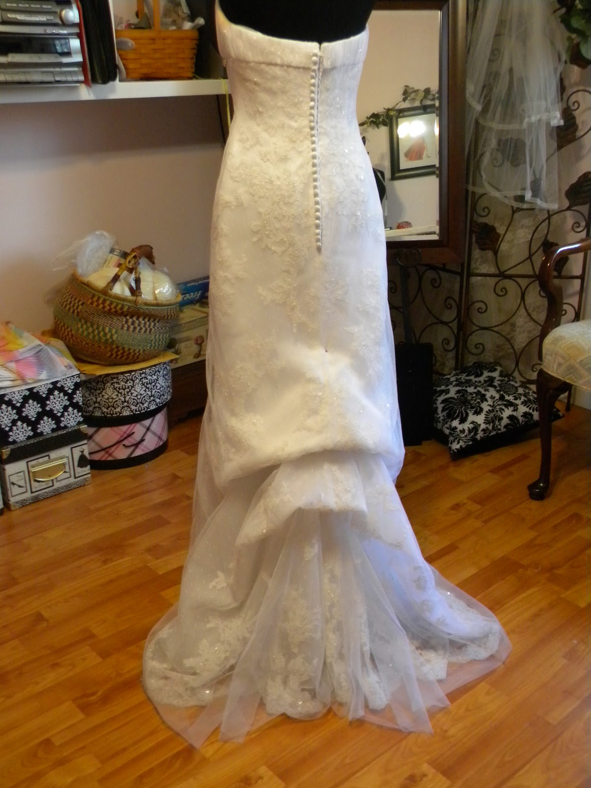 Elegant Designs by CandiceLouise: I LOVE BUSTLES!!!