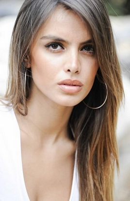 KARA SEVDA BANU (ÇAĞLA DEMİR) KİMDİR - ÇAĞLA DEMİR KİMDİR BİYOGRAFİ