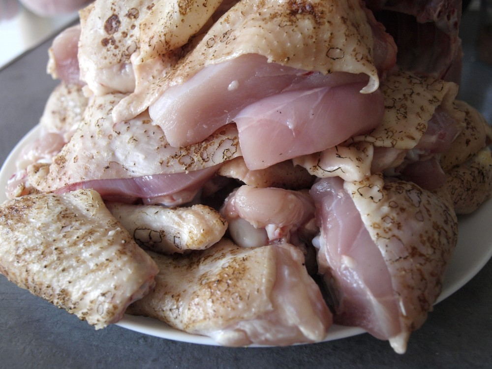 Pollo marinado y asado