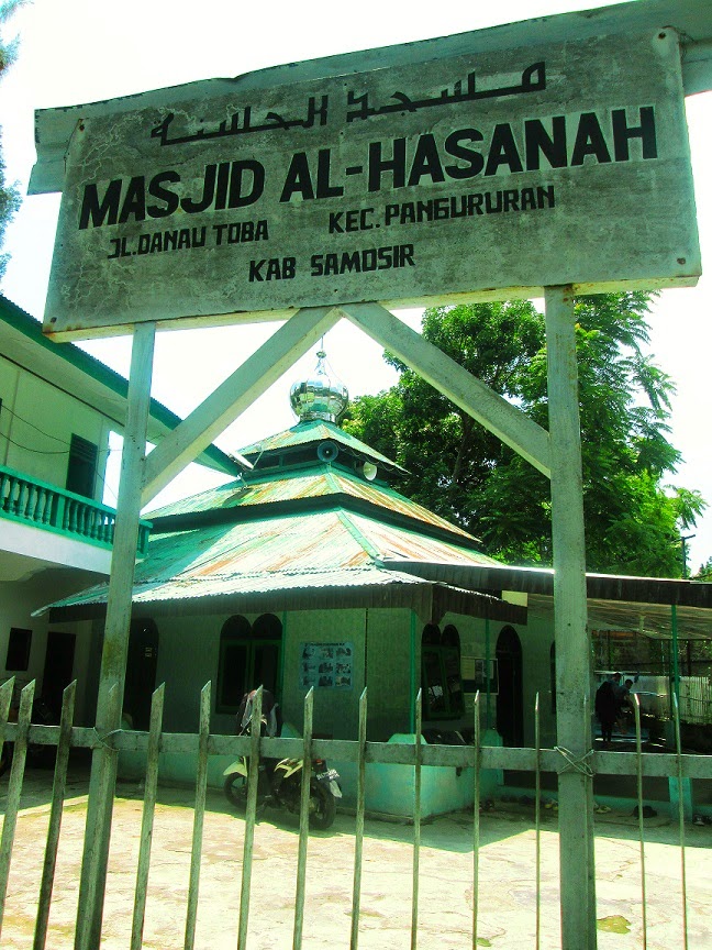 Travelplus Indonesia: Ah Mesranya Masjid Al Hasanah Bertetangga dengan ...