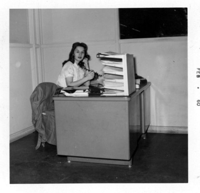 At the Office: 36 Interesting Pics Show How Work Has Changed Since the ...