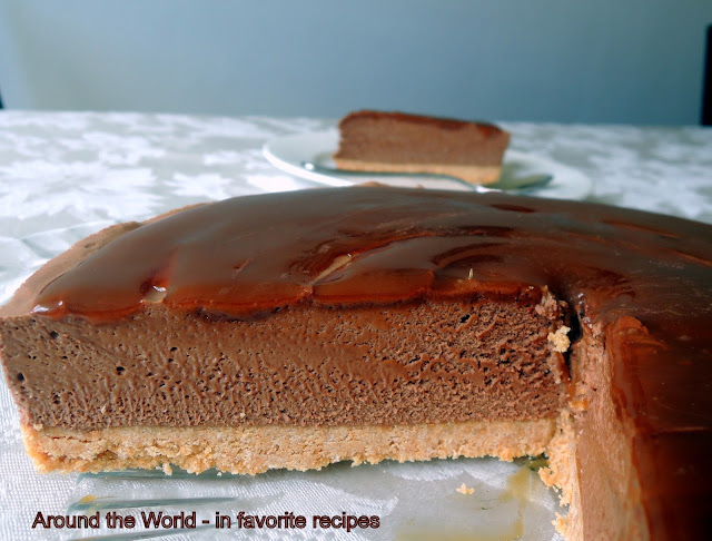 Around the World - in favorite recipes: Easy Chocolate Mousse Cake