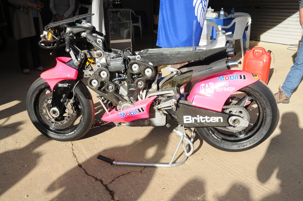 Racing Cafè: Britten V-1000