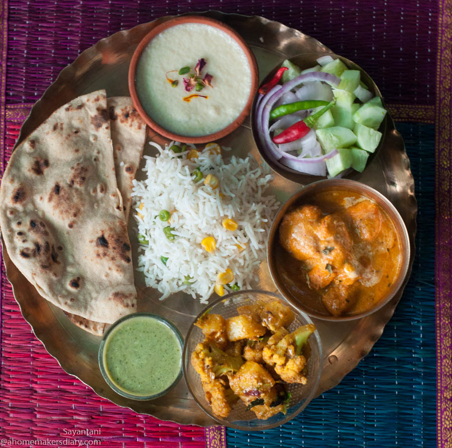 A Homemaker's Diary: Alu Gobi dry-restaurant style (Cauliflower and ...