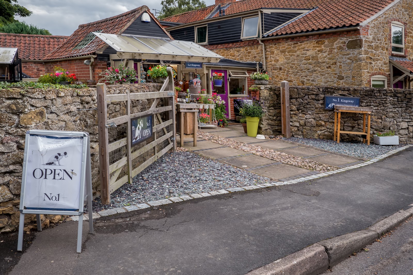 Lincolnshire Cam: Tealby village in Lincolnshire. (2 of 4)