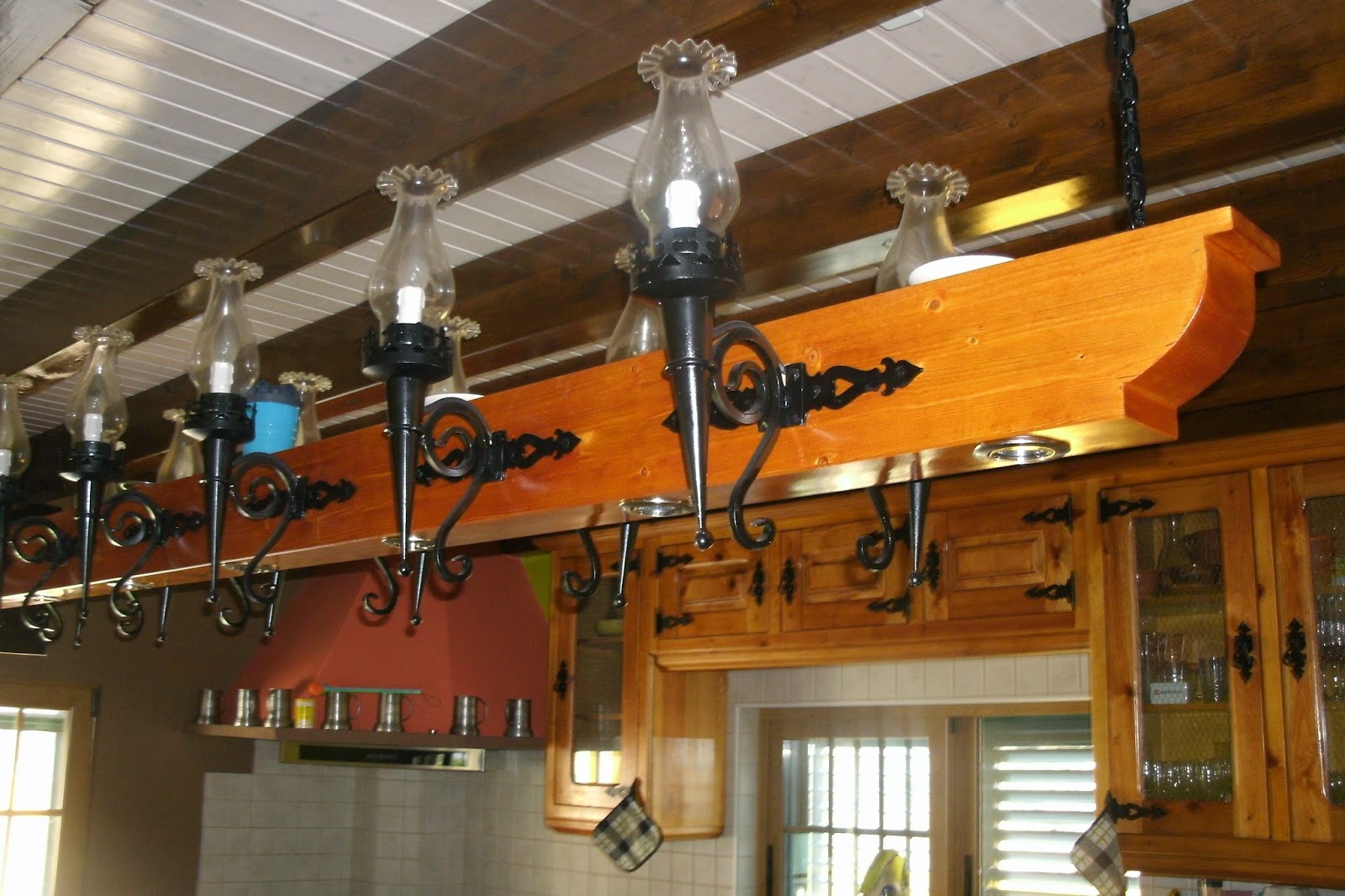 Serralmonti: Candeeiro rústico parede