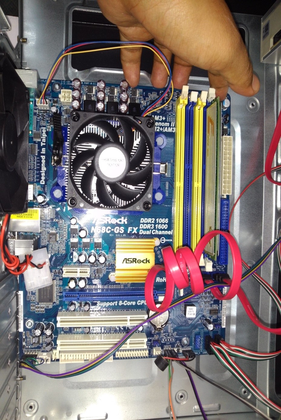 CARA PEMASANGAN CPU - LAPORAN AKHIR LATIHAN INDUSTRI