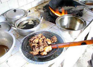 Proses Pengolahan Daging Tikus menjadi Daging Ayam Palsu ~ Peternakan