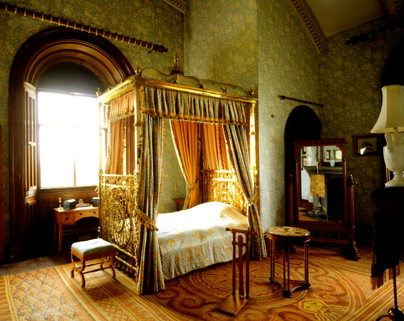 loveisspeed.......: Penrhyn Castle is a country house in Llandegai ...
