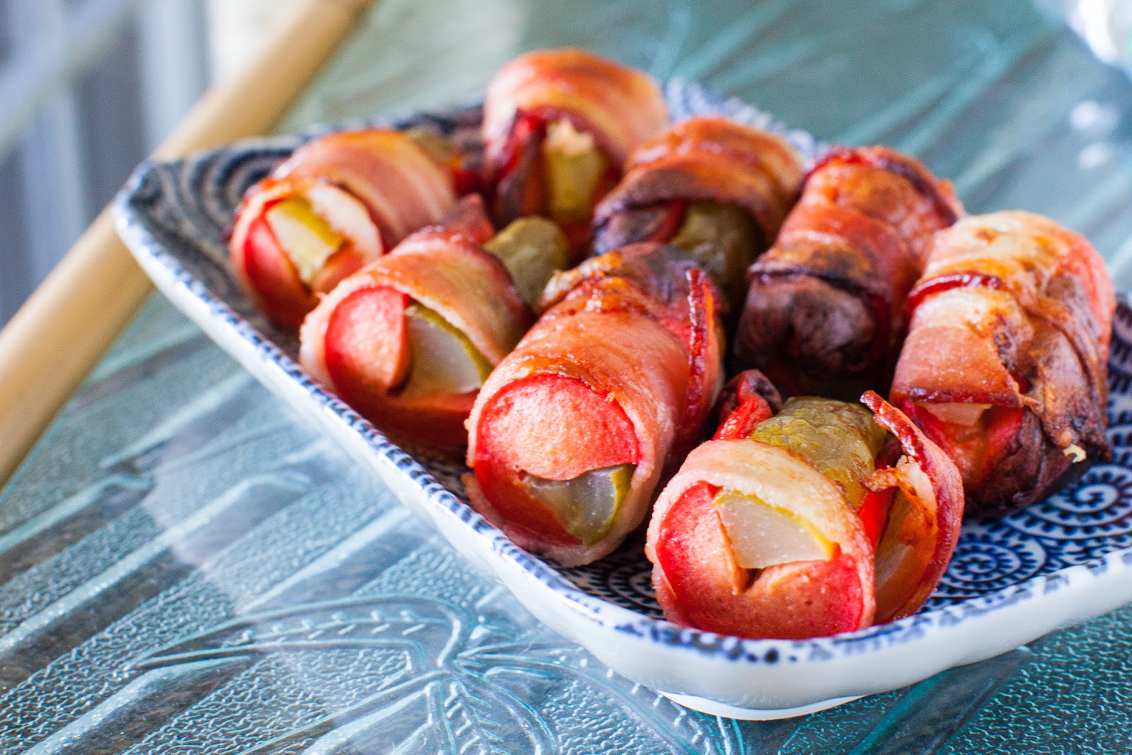 kruizing with kikukat: Hibachi Food, Potluck Food: Bacon Pickle Hot Dog