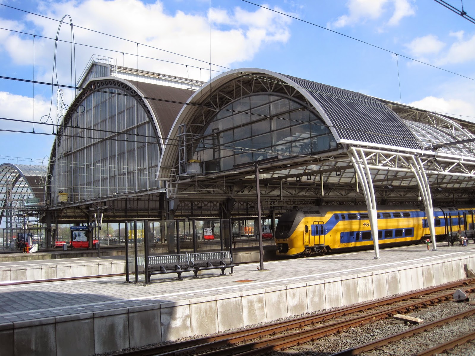 Blerf Blog: Trains, Trams, Metros and other stuff: Getting around in ...