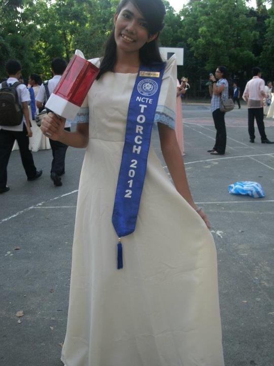 A Teacher's Charmed Life: Ang Pagdiriwang ng Sulo (The Torch Ceremony)