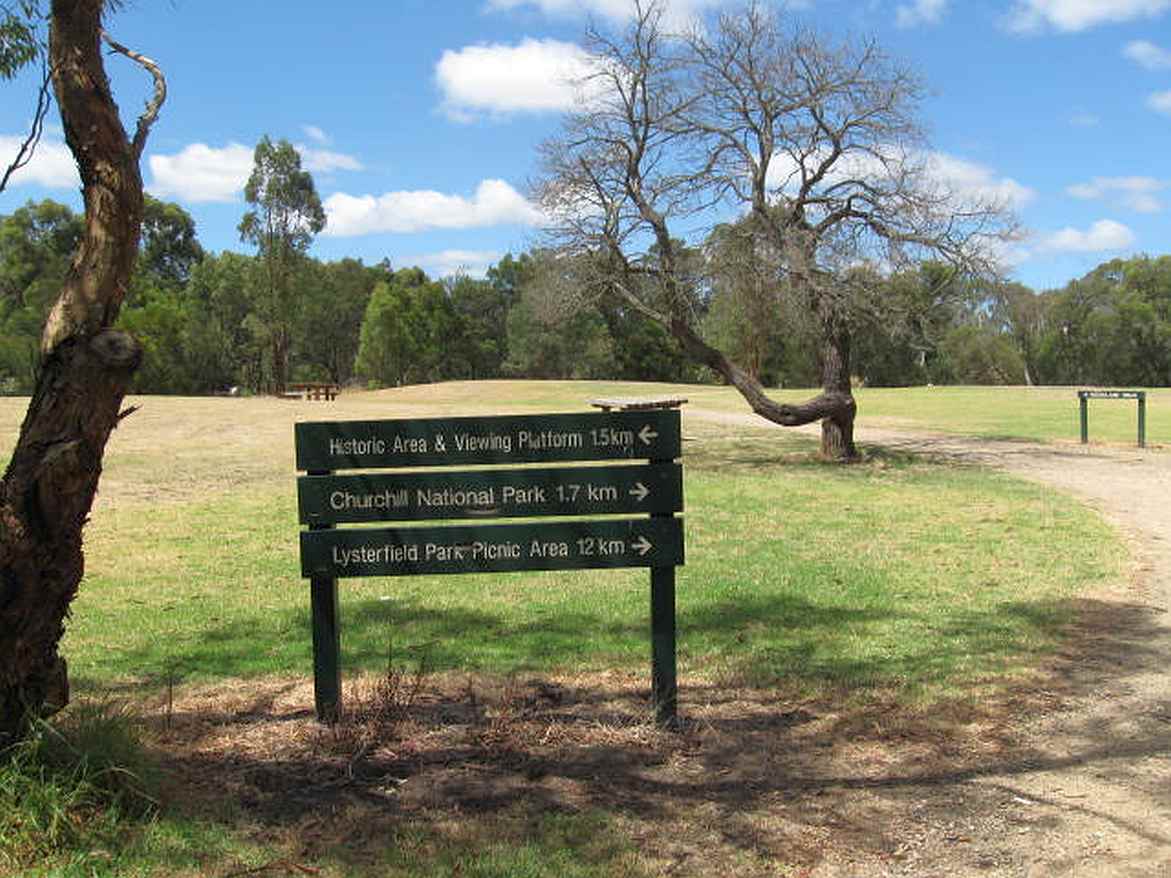 TRACKS, TRAILS AND COASTS NEAR MELBOURNE : Dandenong Police Paddocks ...