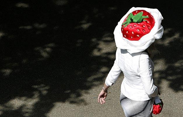 Is it weird ?: Weird Hats Part 2