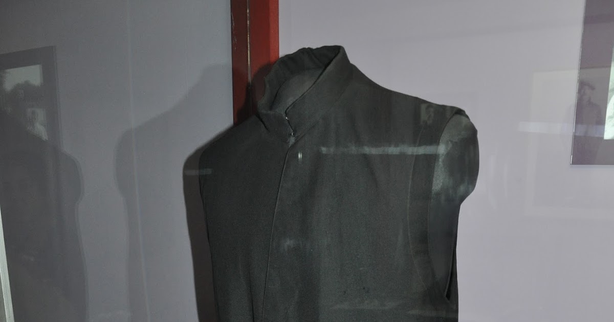 Orbis Catholicus Secundus: Tropical Cassock of Blessed Miguel Pro, S.J.