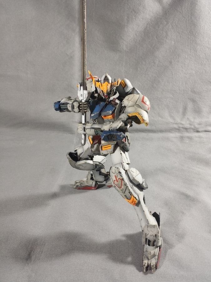 Custom Build: 1/100 Gundam Barbatos + Battle Damage