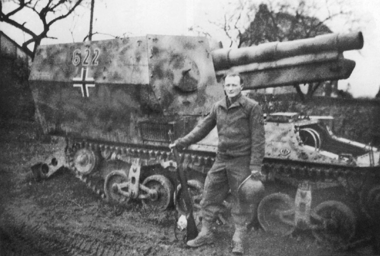 Panzerserra Bunker- Military Scale Models in 1/35 scale: 15 cm sFH 13/1 ...