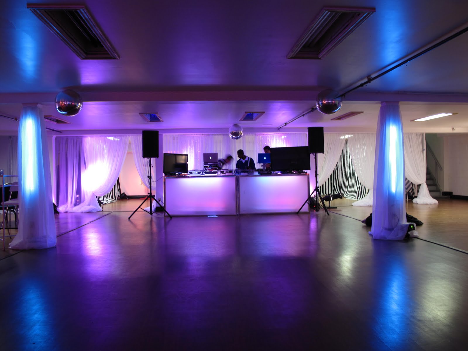 Breakout Studios Launch Event – DJ Floh Back Productions