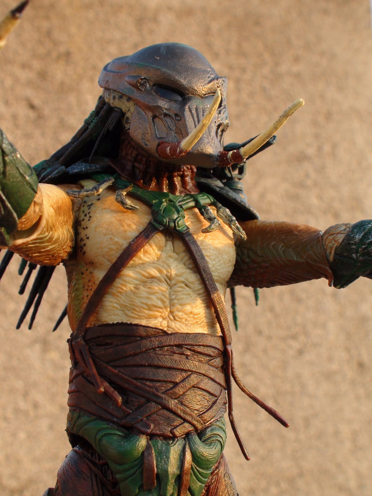 Pseudo Figures: Tracker Predator - Predators