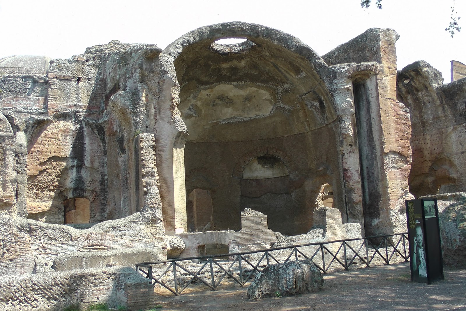 johncristiani: TIVOLI - VILLA ADRIANA: IL SOGNO DI PIETRA DEL GRANDE ...