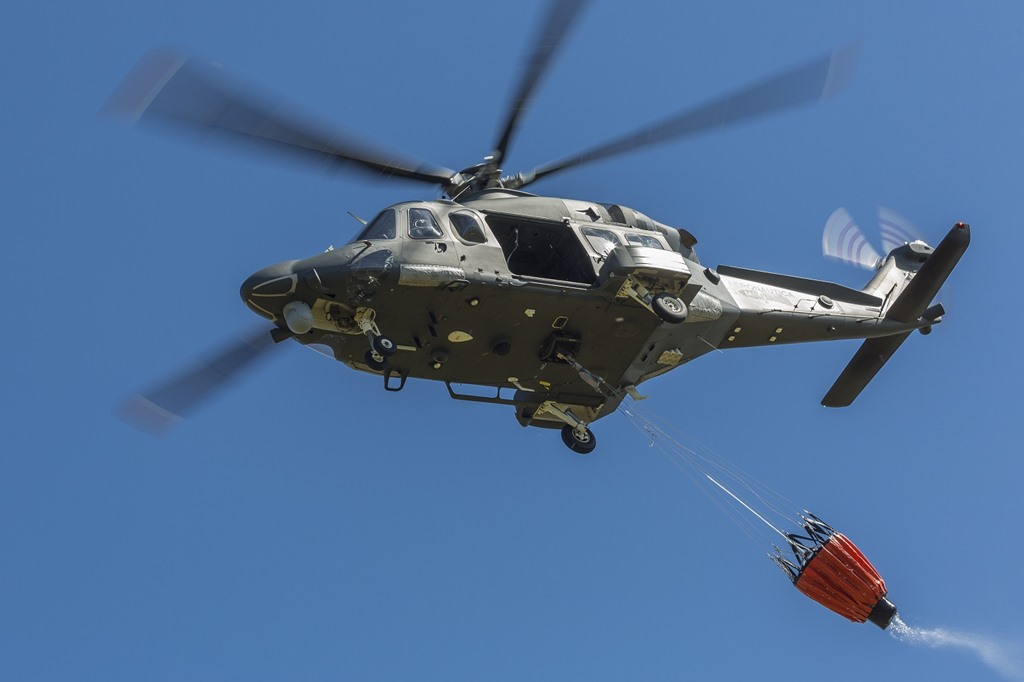 ELICOTTERI AM IMPEGNATI NELLA LOTTA AGLI INCENDI IN SICILIA - Blog ...