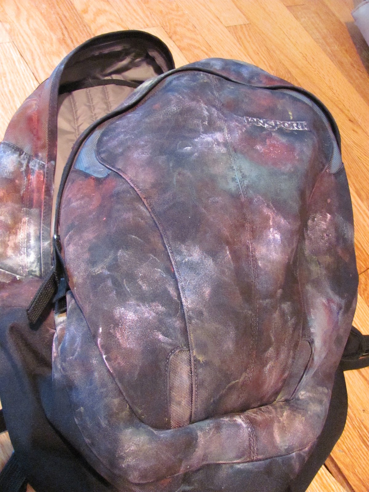 Fishie in the Sea: DIY galaxy backpack