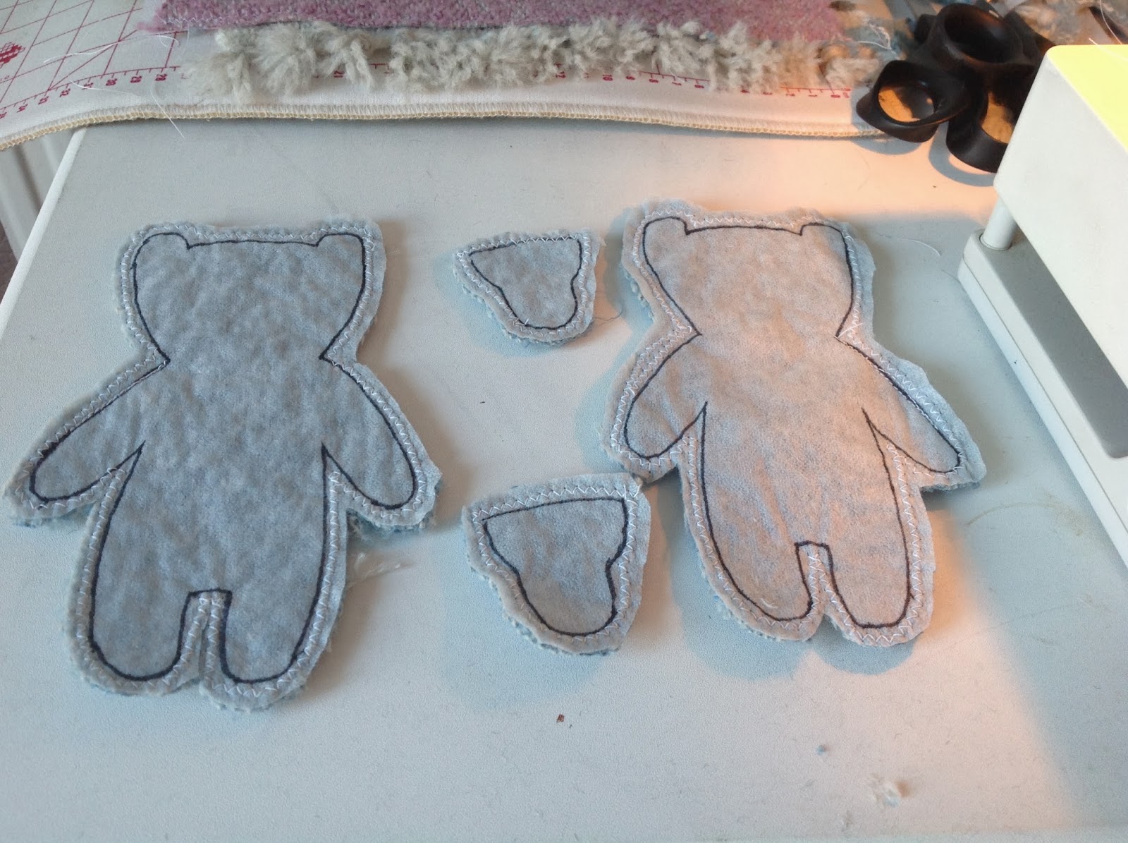 The Inquisitive Weaver: Weaving a bear!