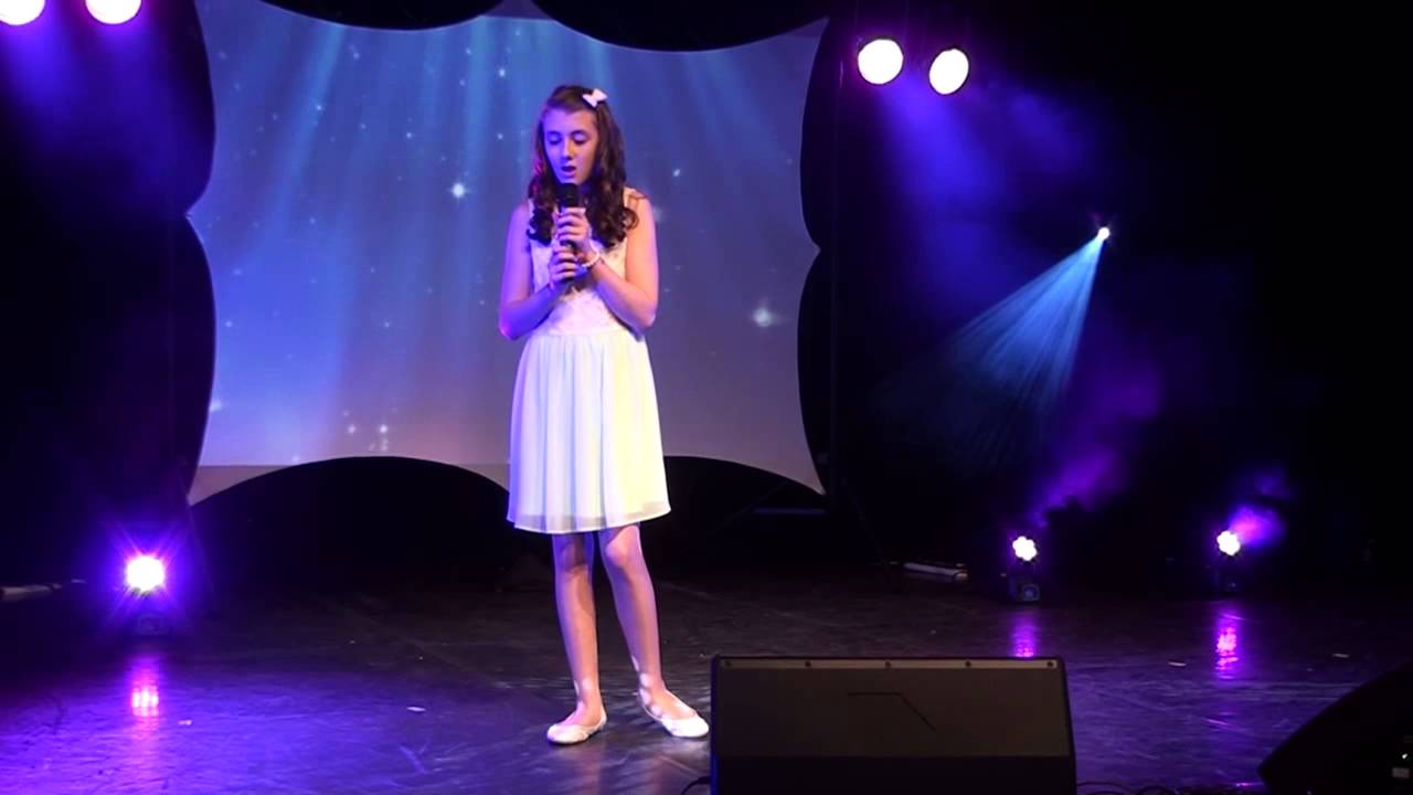 Mary Padian HD Photos 2017 | techfire8.com