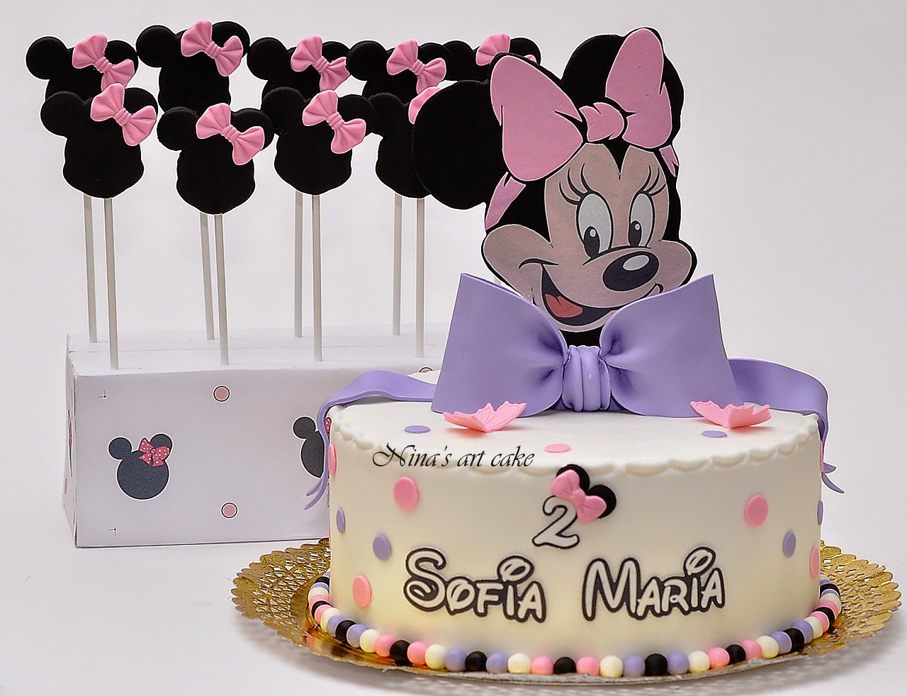 Nina's Art Cake: Tort "Minnie Mouse" pentru Sofia