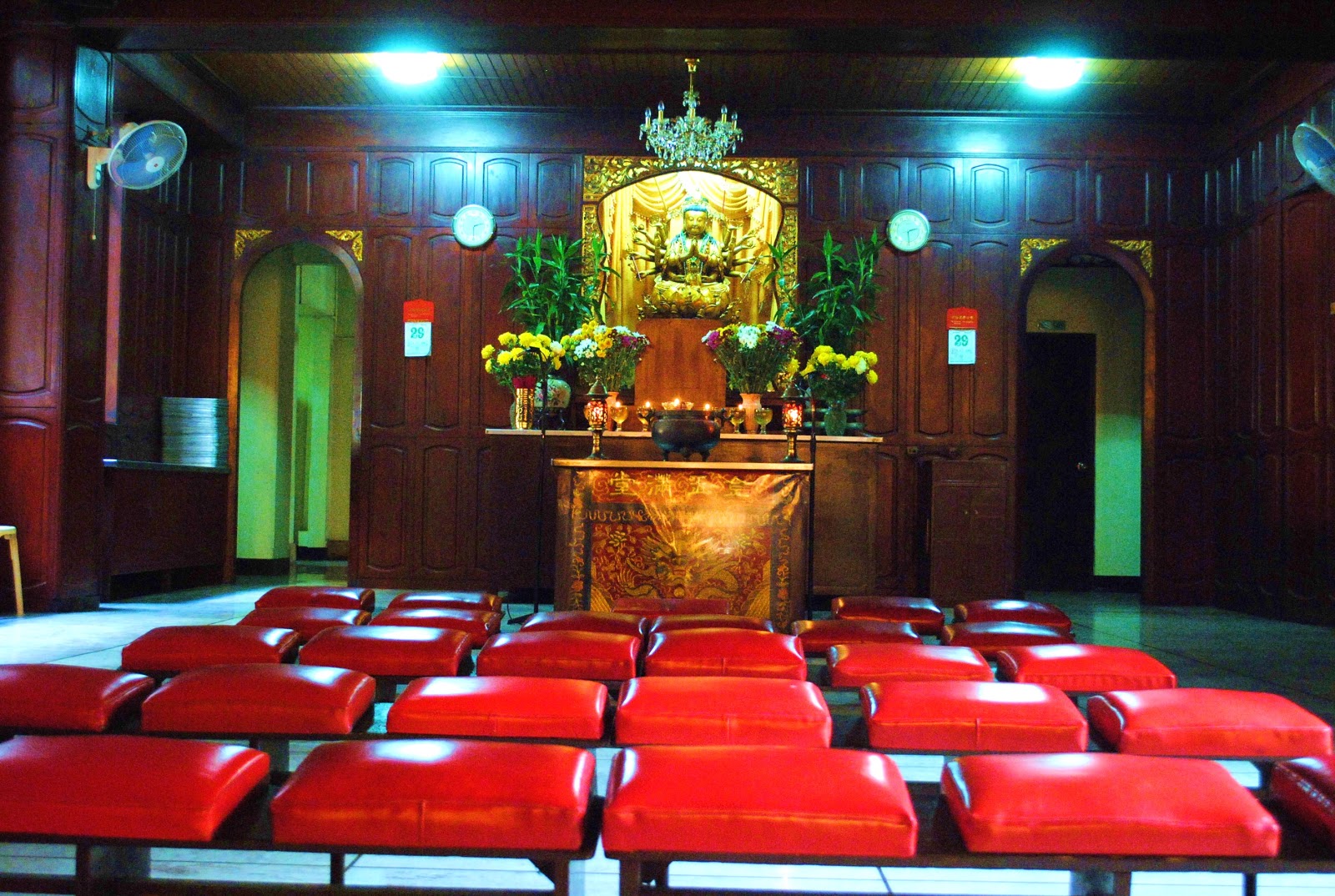 Seng Guan and Kuang Kong Temple - Traveling Stilletos