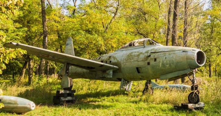 JNA: ISPOVESTI PILOTA JNA Država se raspadala, a mi smo se našli pred ...