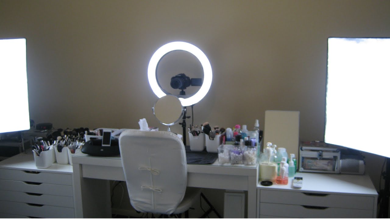 How to Set Up A Home Glamour Studio ~ Visual Display Solution