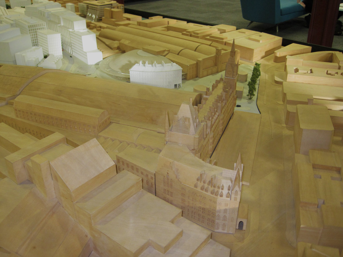 Lando Breaks: More London Models, Kings Cross