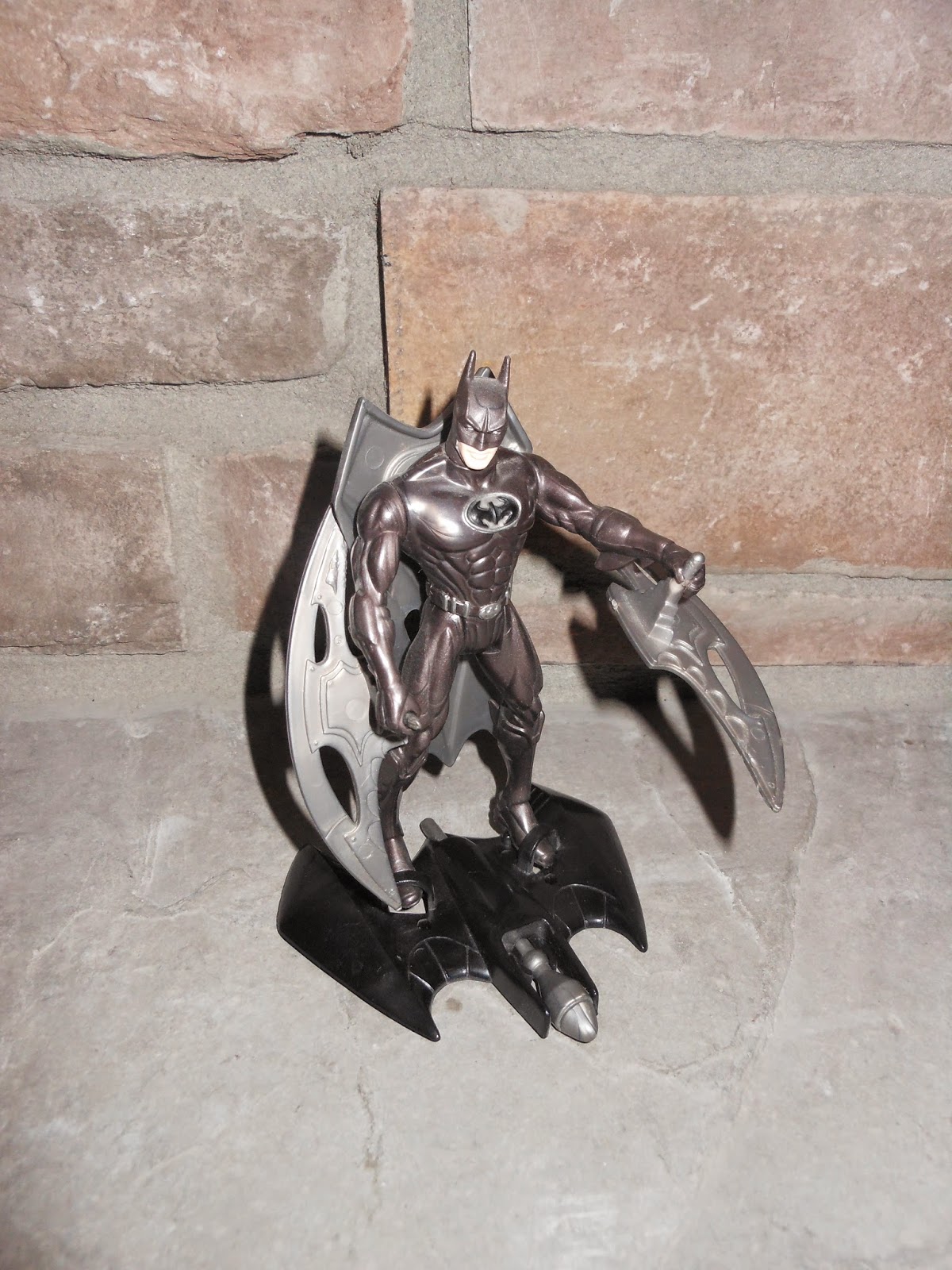 Emperor Dinobot's giant Batman figure database and review site!: Hover ...