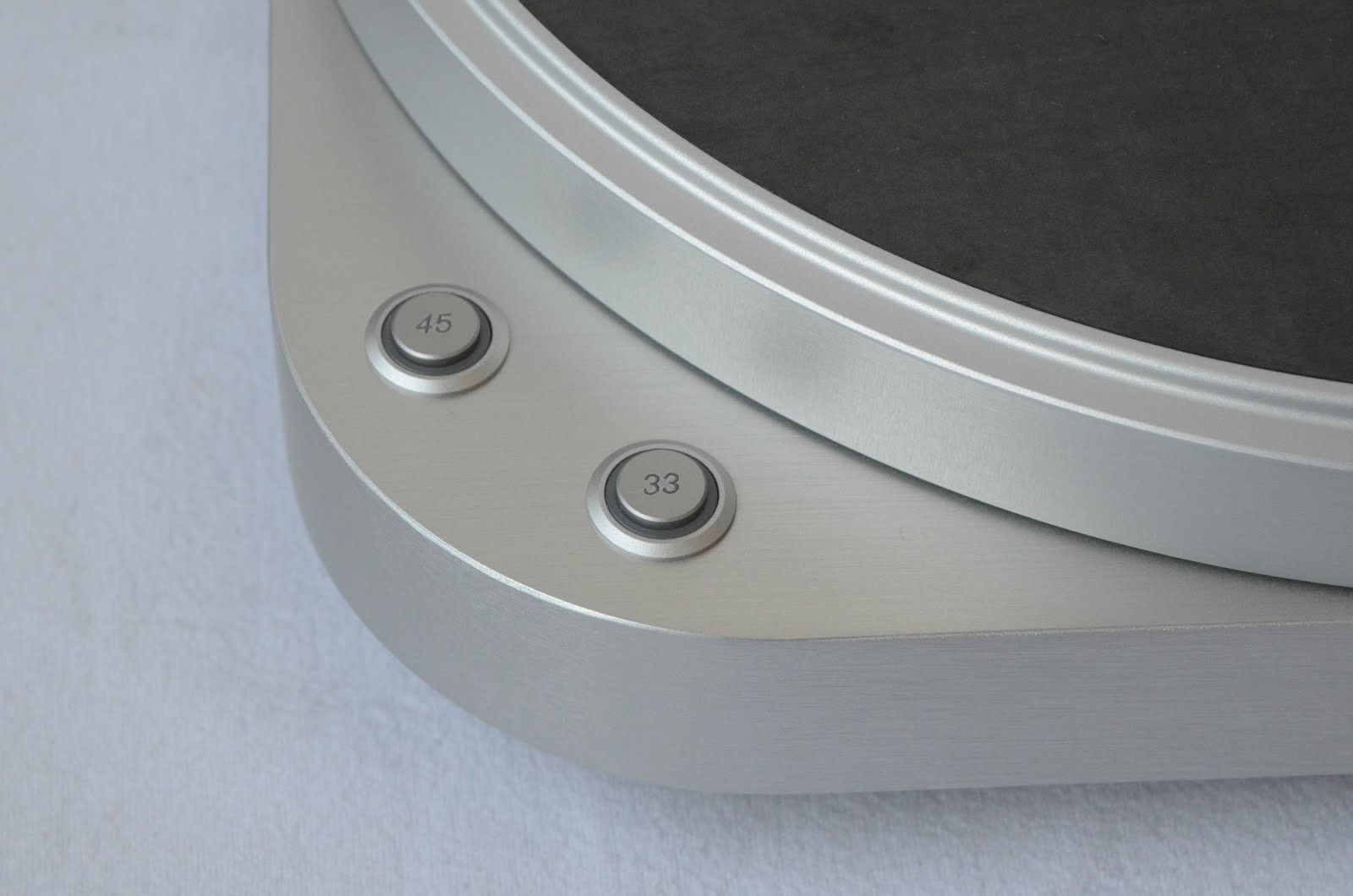 Thales Tonarm TTT-Compact II turntable new finish – M & S | Ultimate ...