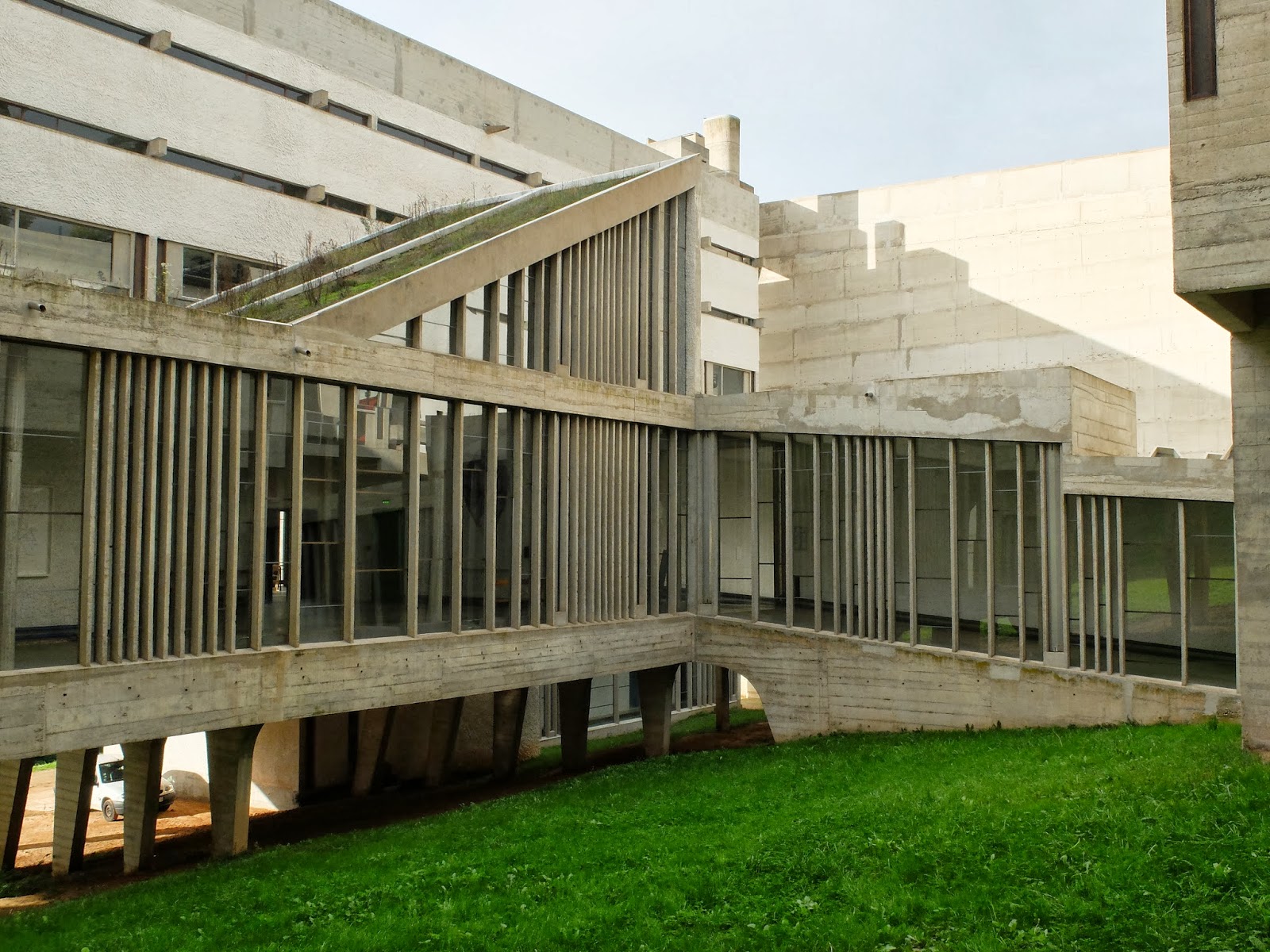 The Life of Couch: La Tourette