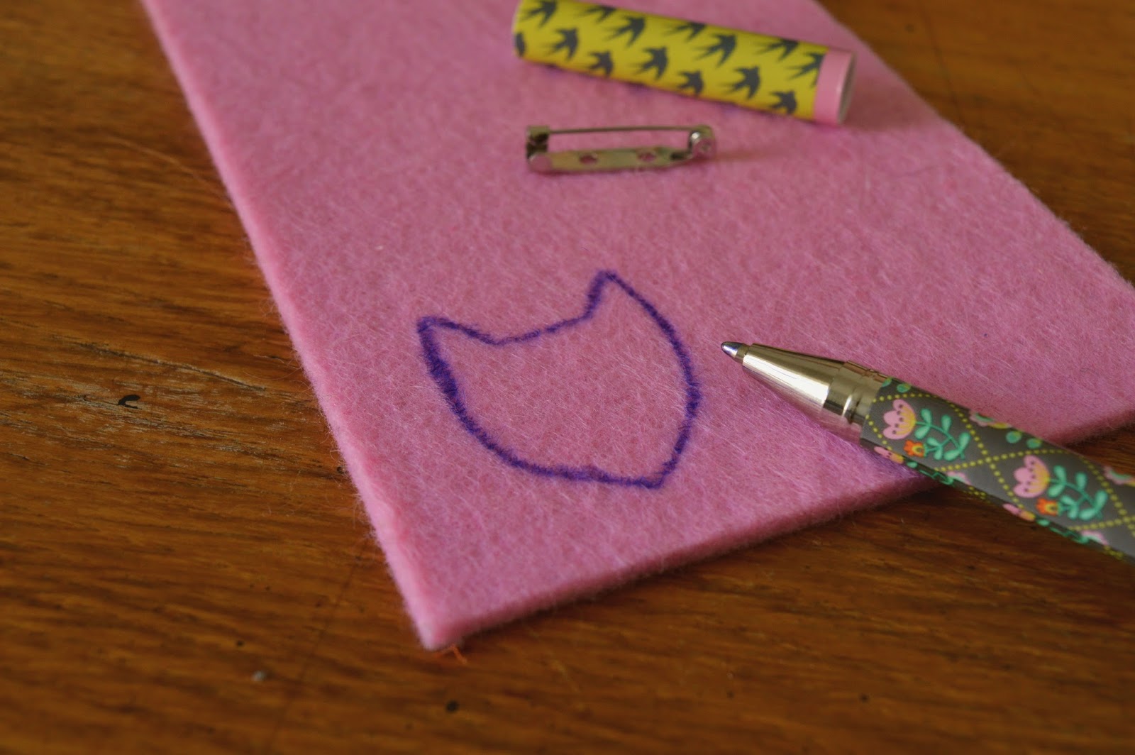 DIY # 56 La broche à paillettes — My Name Is Georges