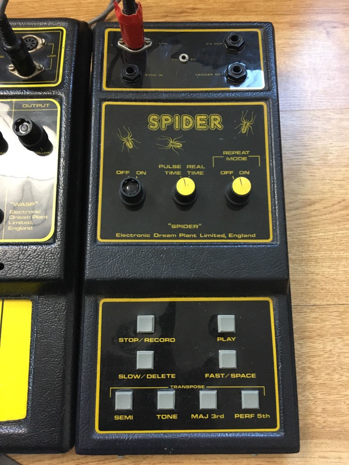 MATRIXSYNTH: 1978 VINTAGE UK SYNTH! EDP WASP & SPIDER