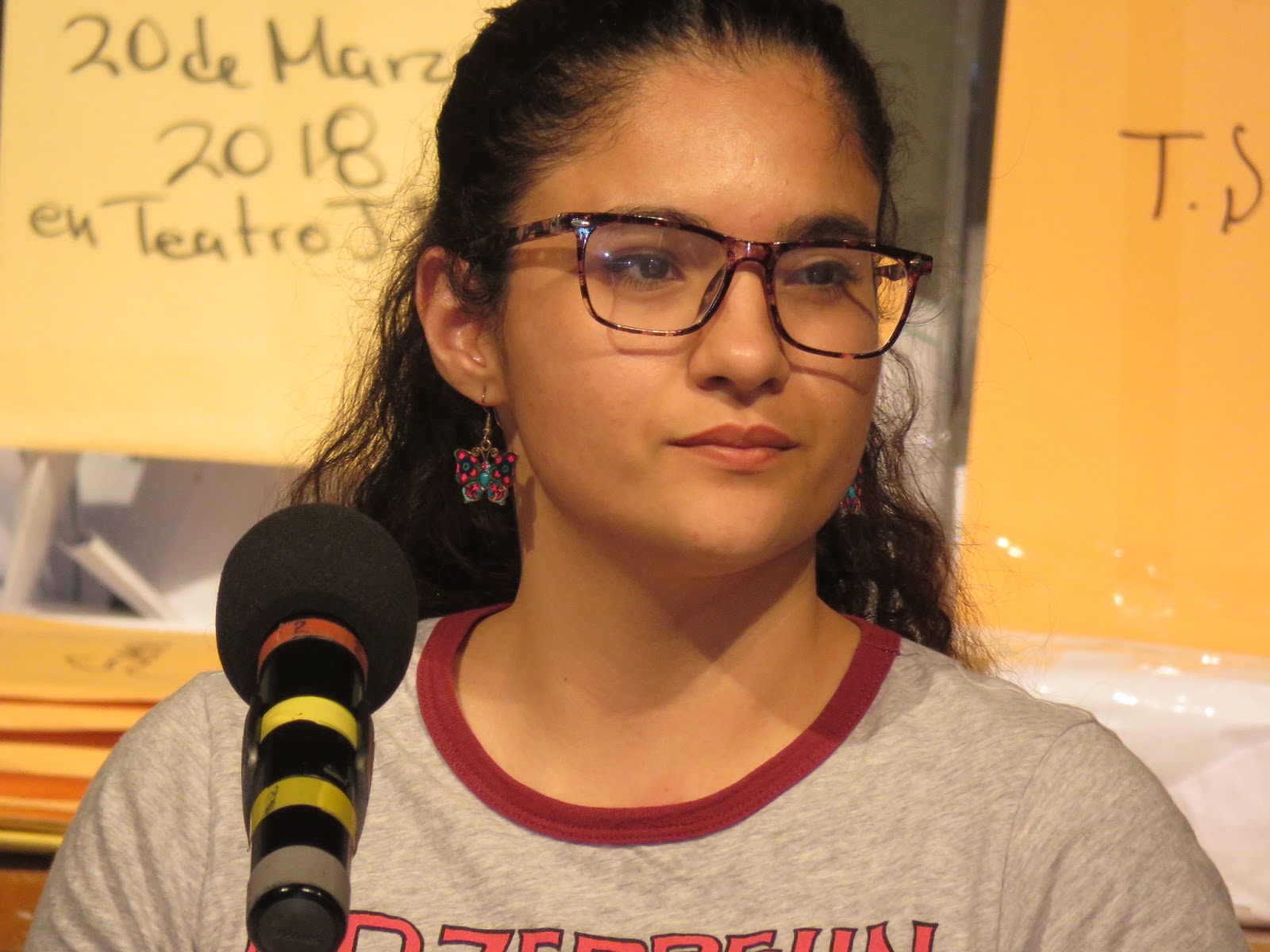 somos el espectador: ALONDRA HIDALGO ANDA AL RELOJ