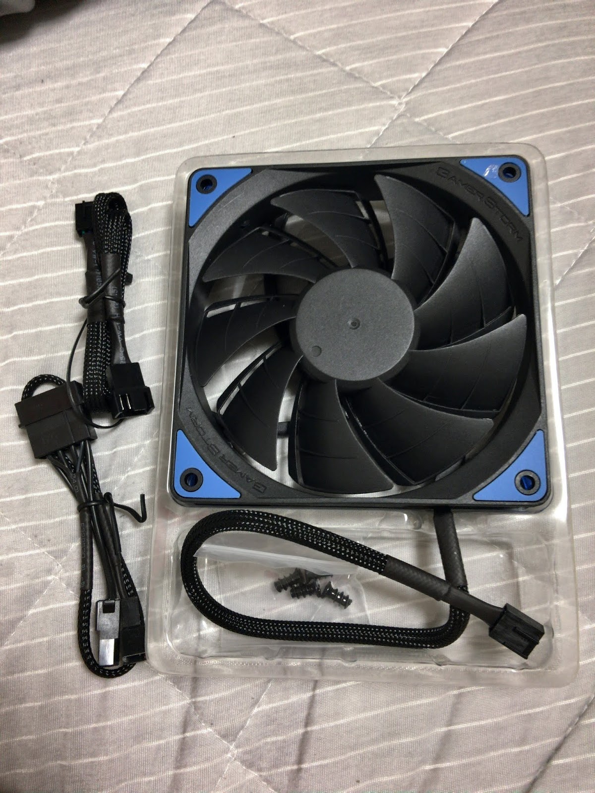 KK PP 'S BUTSUYOKU LIFE: ZALMAN Z3 Plus の FANを交換