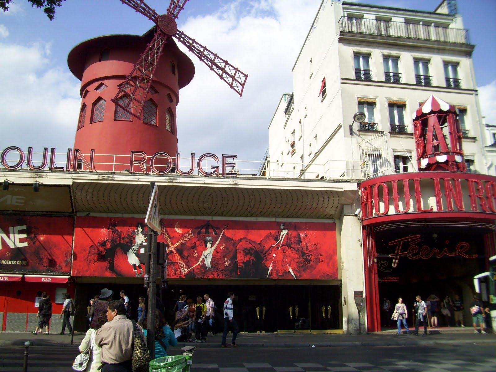 Butecando pelo Mundo: Paris: Moulin Rouge / Lido / Café des 2 Moulins