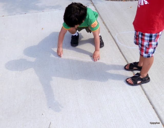 Tippytoe Crafts: Shadow Puppets