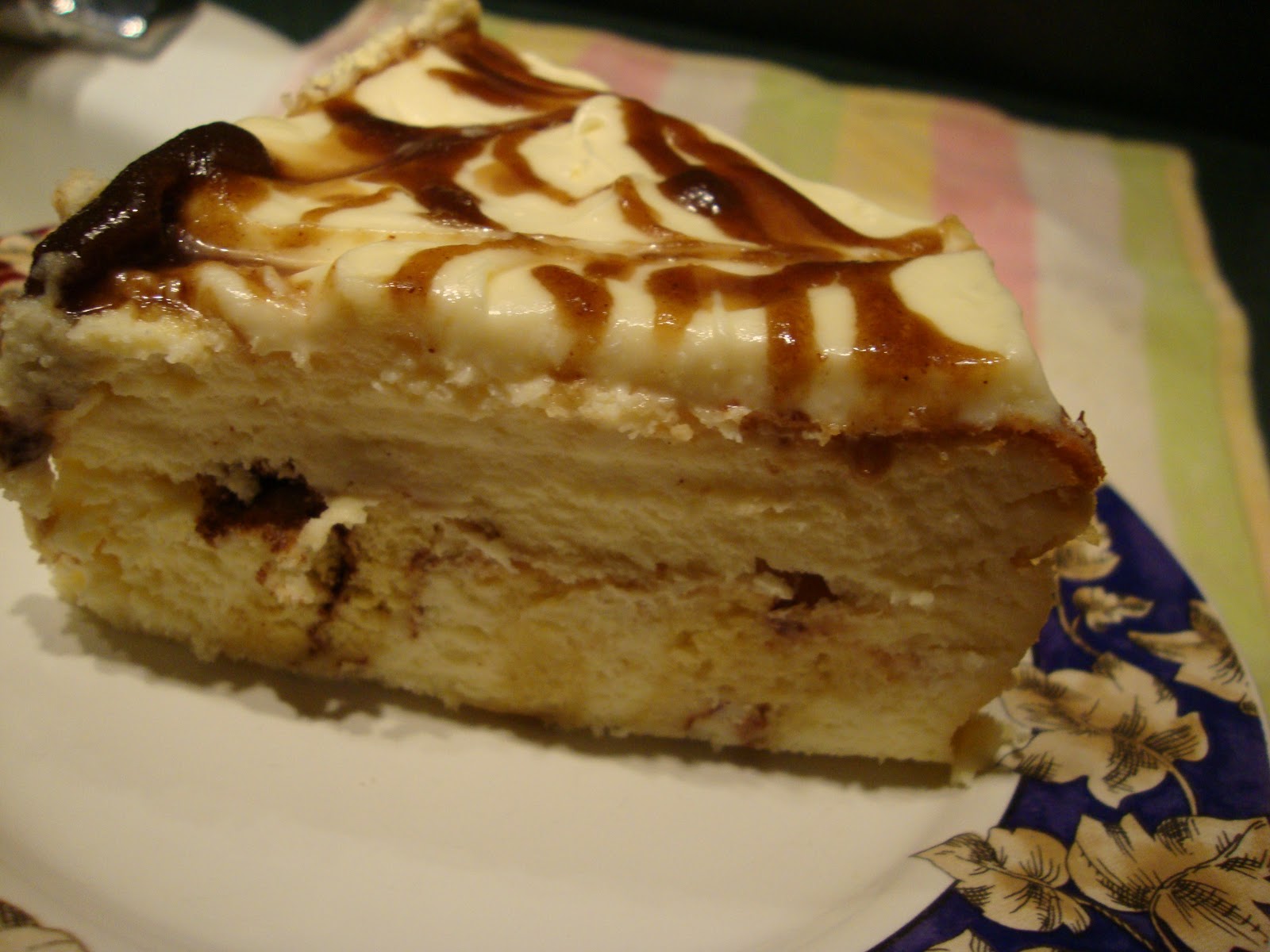 Fast Fabulous Foodie: Cinnabon Cheesecake