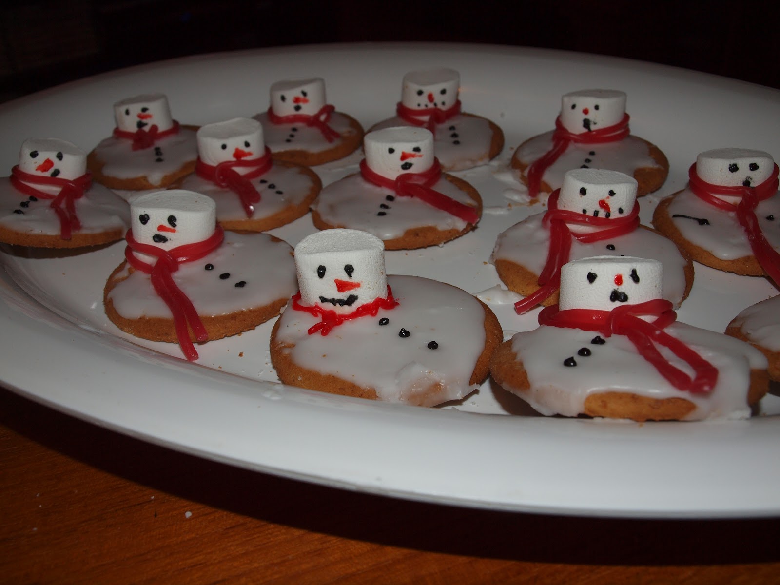 Jen's Place: A bit late...Melted Snowman Cookies