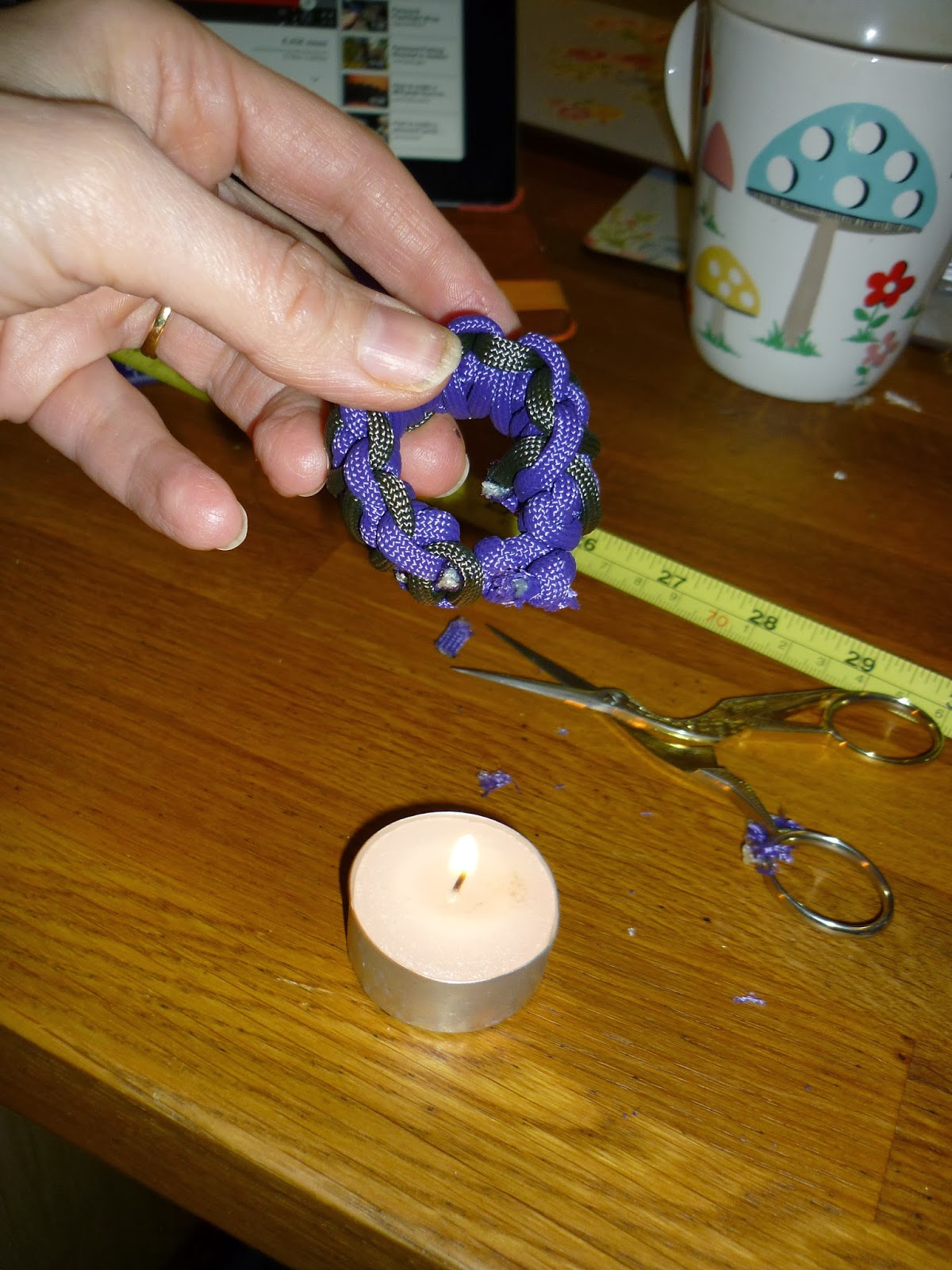 KV: Cobra Knot Paracord Woggles